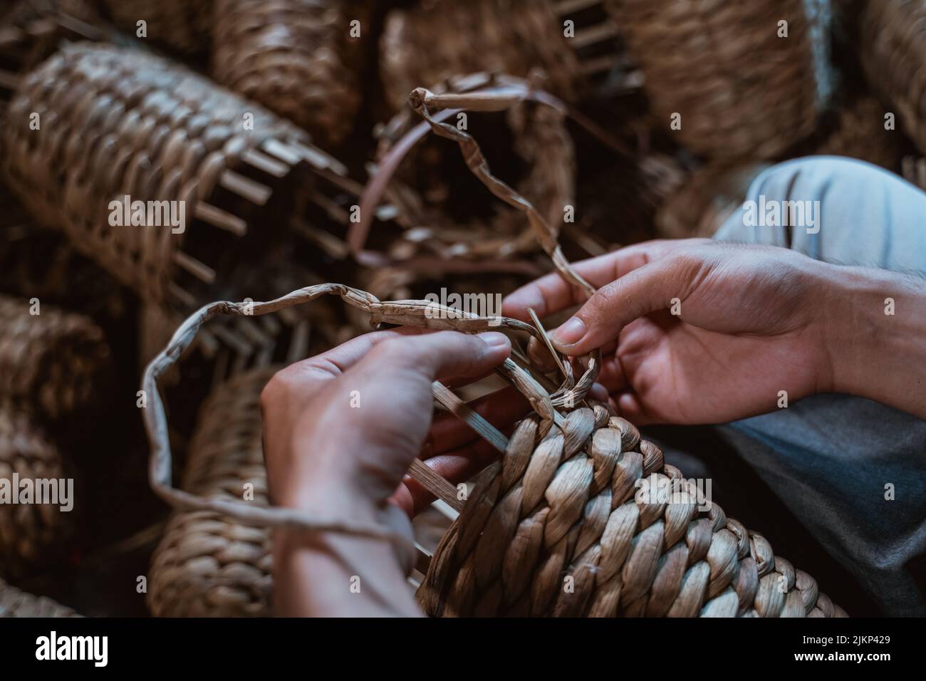 Finger weaving hi-res stock photography and images - Alamy