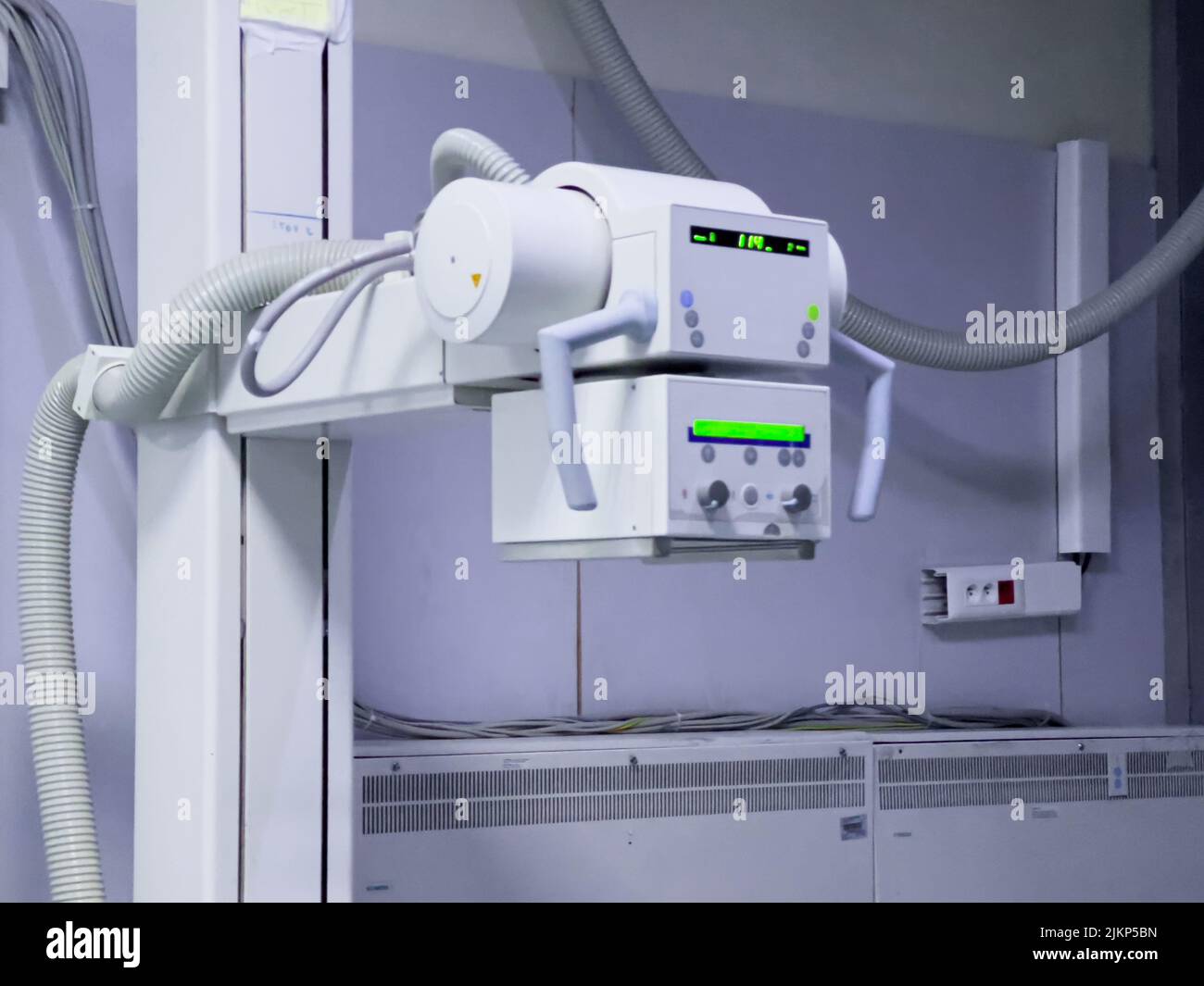 X-ray scanning machine inside an empty room in a public hospital Stock ...