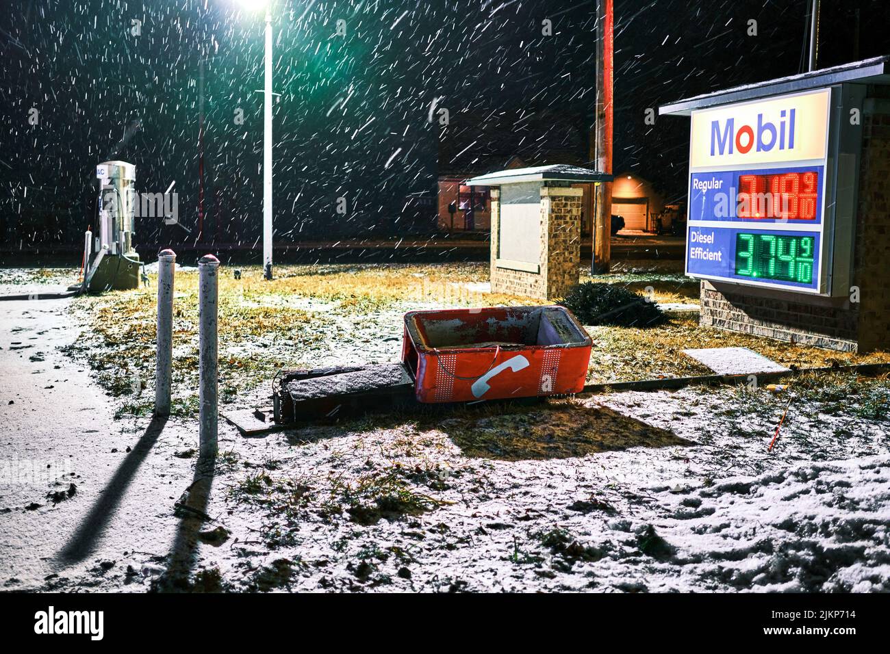 A gas station on a snowy day Stock Photo - Alamy
