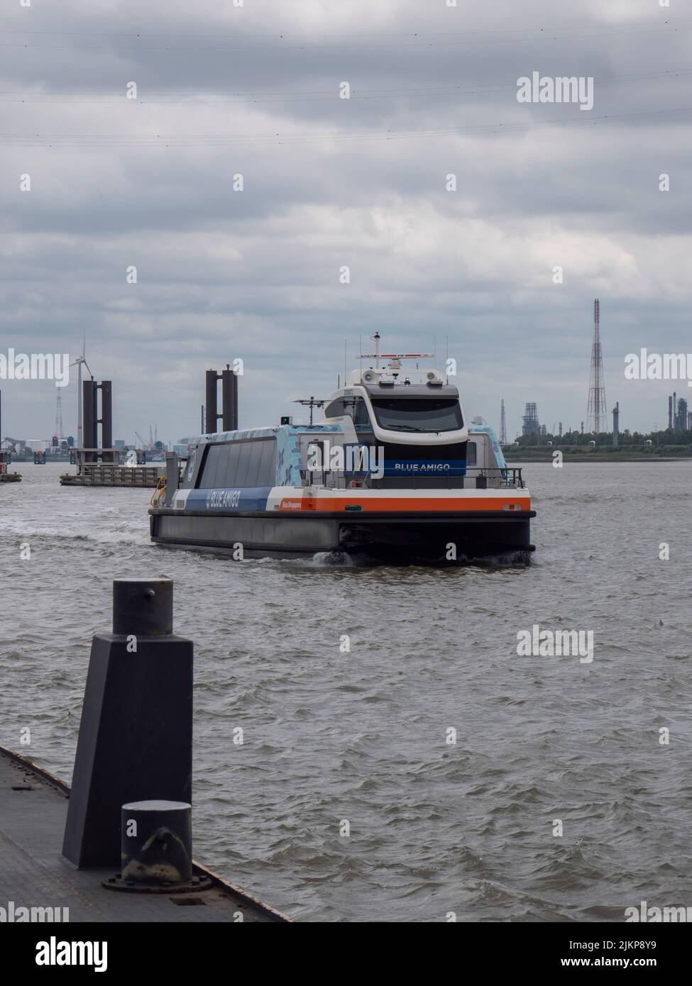 Amigo waterbus hi-res stock photography and images - Alamy