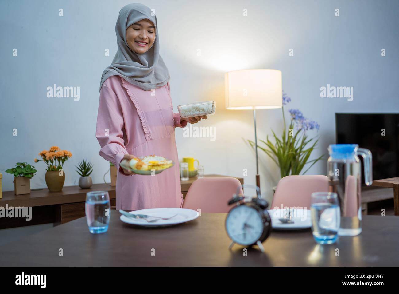 muslim woman wake up early to have a morning breakfast Stock Photo - Alamy