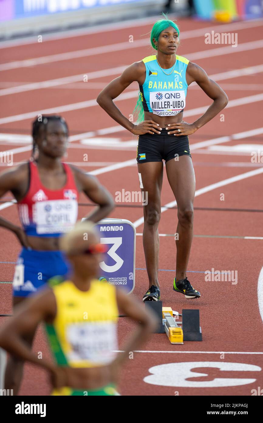 Shaunae Miller-Uibo (BAH) prepares for the start of the 400 meter final ...