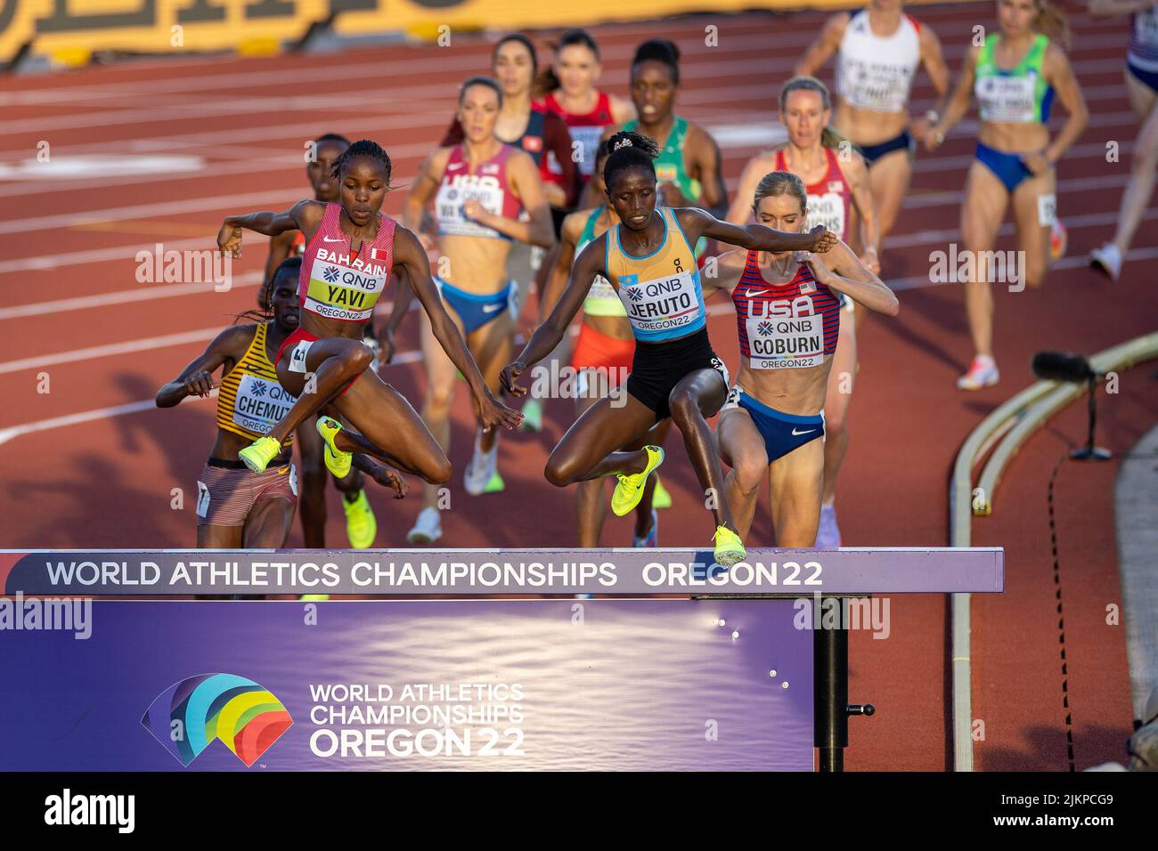 Winfred Mutile Yavi (BRN) and Norah Jeruto (KAZ) lead the pack to the ...