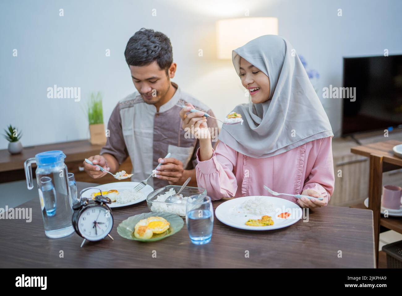 muslim couple having breakfast or sahur in the morning Stock Photo - Alamy