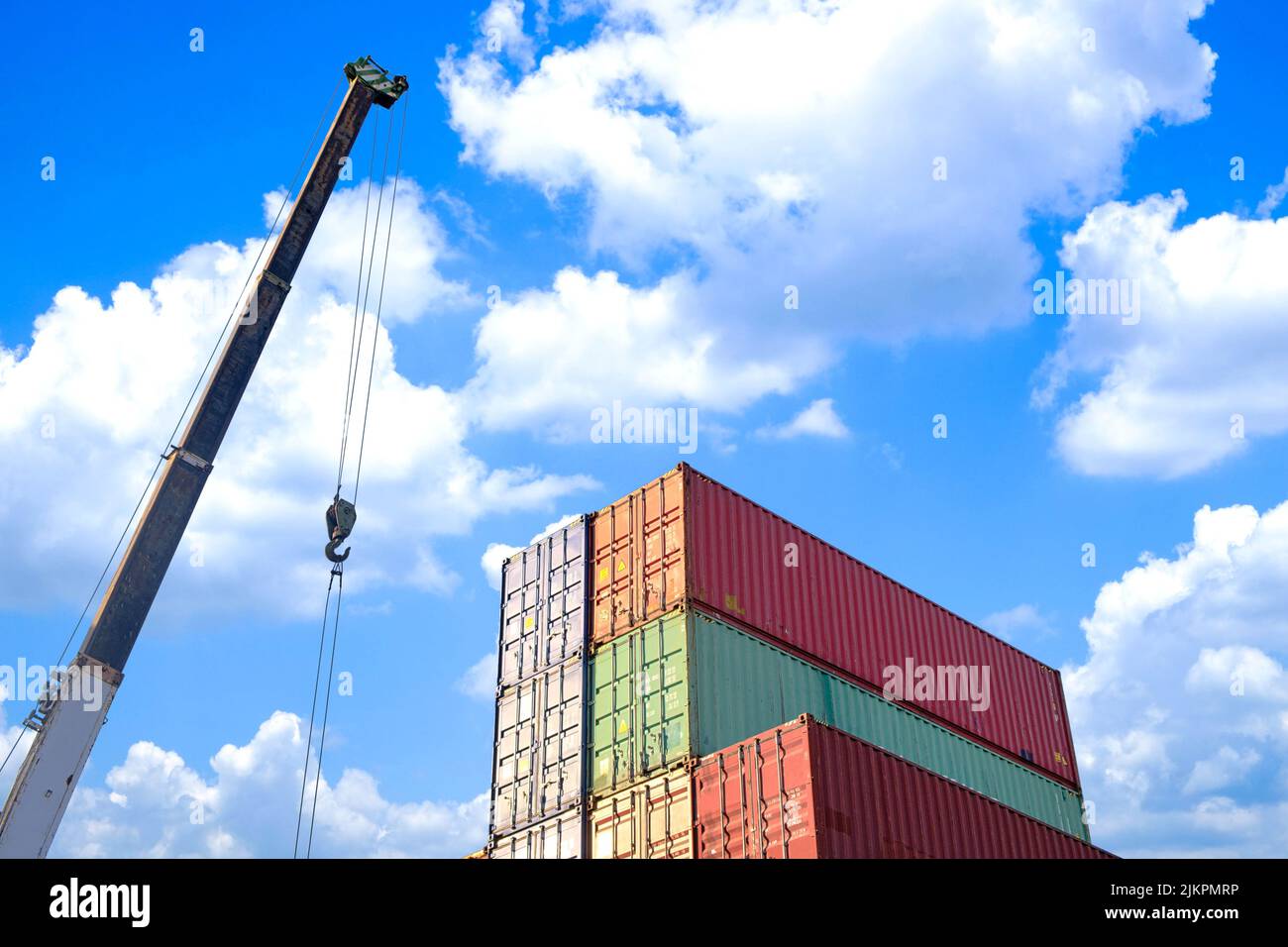 Shipping container crane hi-res stock photography and images - Alamy