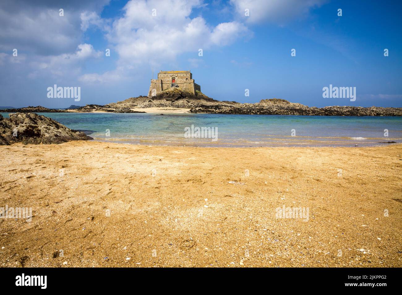 Fortified castel, Fort du Petit Be, beach and sea in Saint-Malo city ...