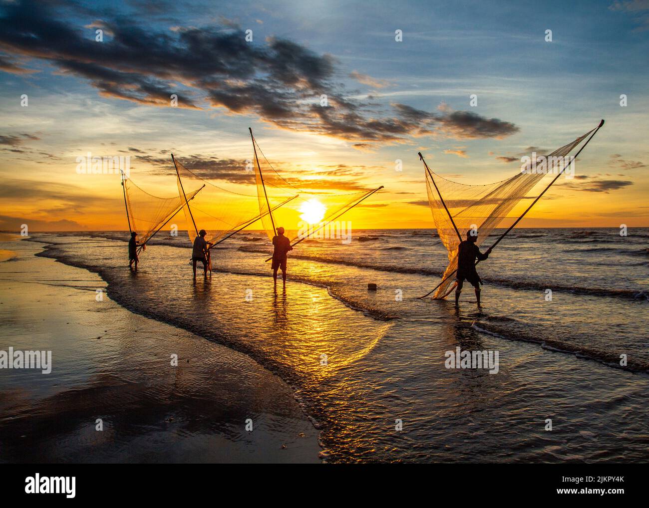 Raizing hi-res stock photography and images - Alamy