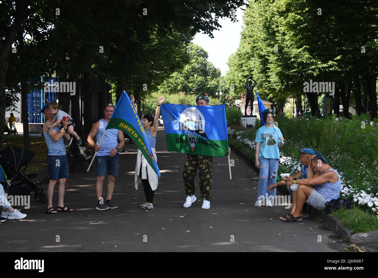 Moscow. Paratroopers during the celebration of Russian Airborne Troops Day of Russia Stock Photo ...