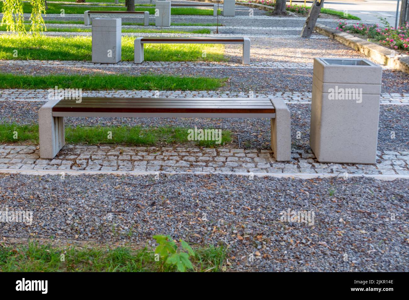 Concrete benches hi-res stock photography and images - Alamy