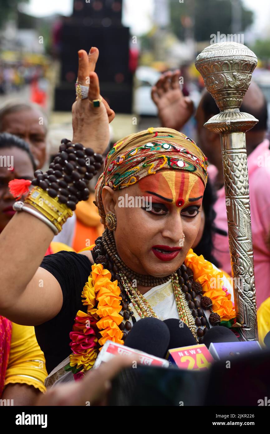India : Maha mandleshwar Himangi sakhi (Holy Transgender) carries the ...