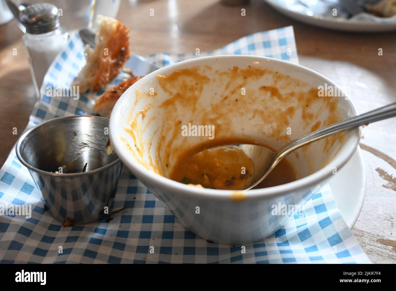 Empty white soup bowl hi-res stock photography and images - Alamy