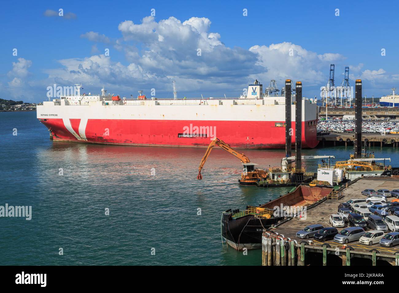 Car carrier ship hi-res stock photography and images - Alamy