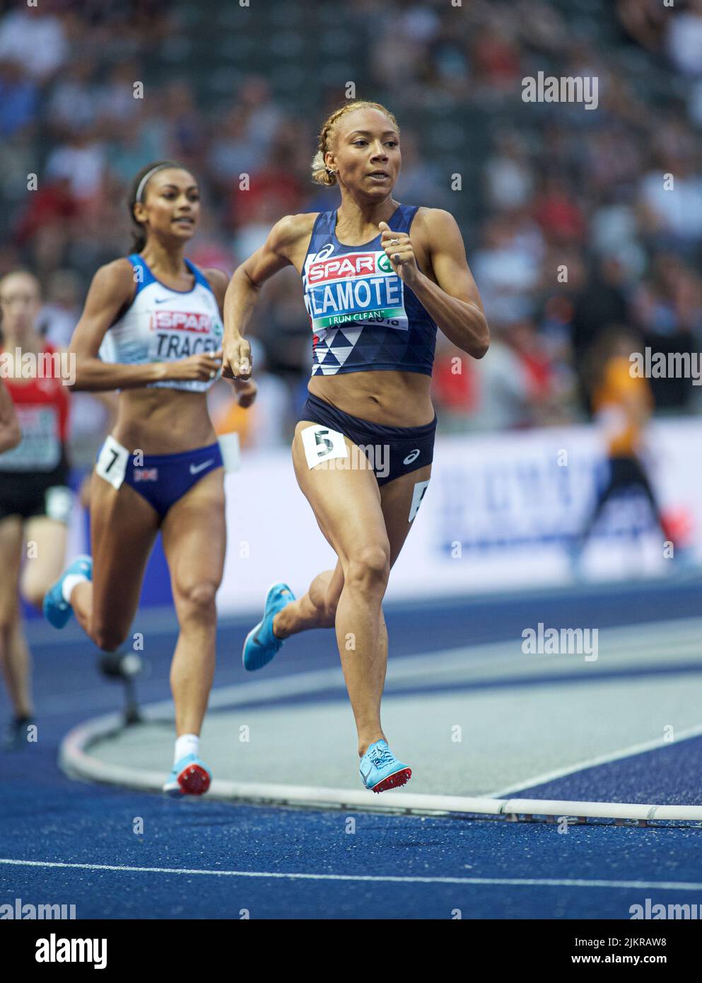 Rénelle Lamote participating in the 800 meters at the European ...