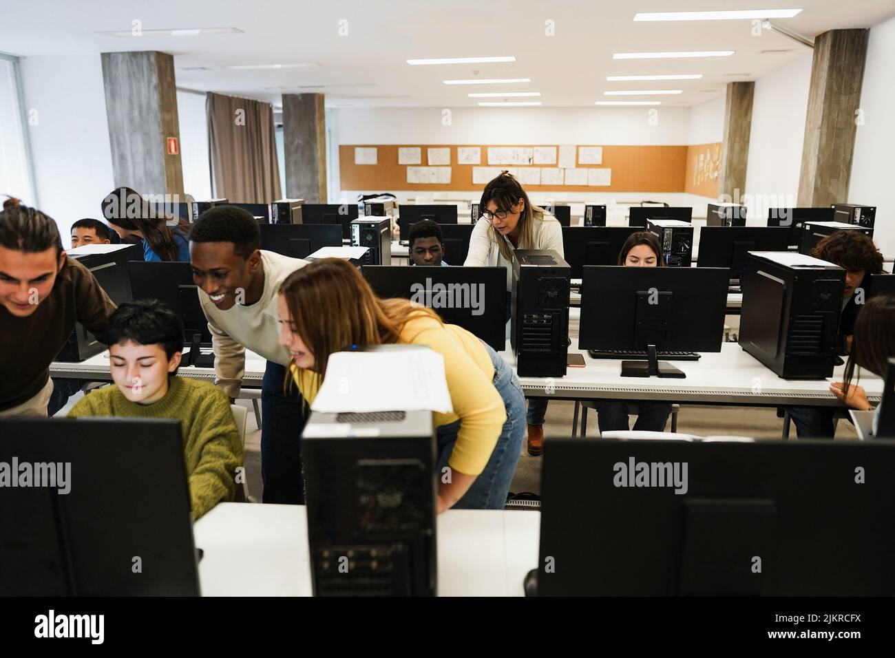 Teacher students africa computer hi-res stock photography and images ...