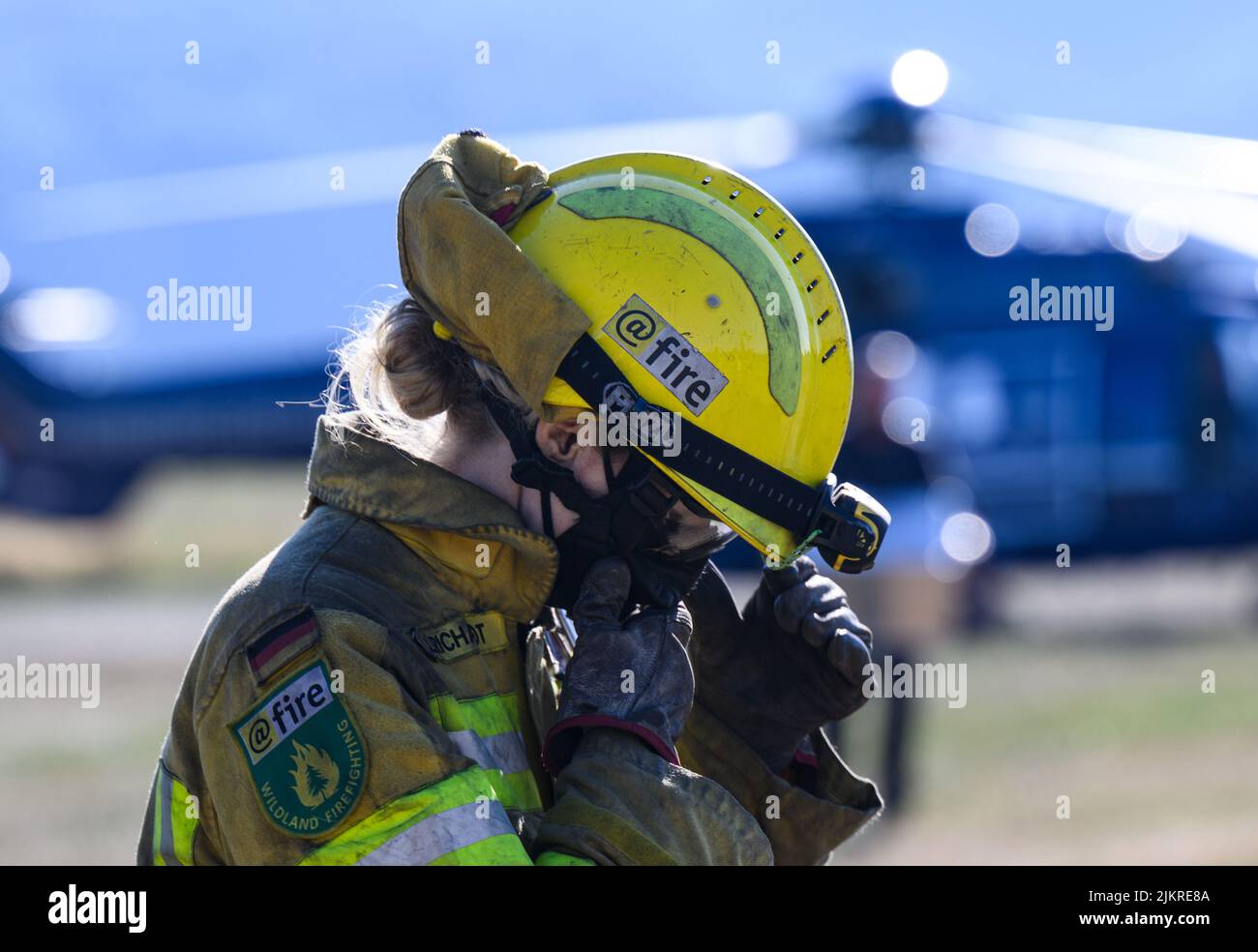 Bad Schandau, Germany. 03rd Aug, 2022. Julia Richardt, volunteer ...