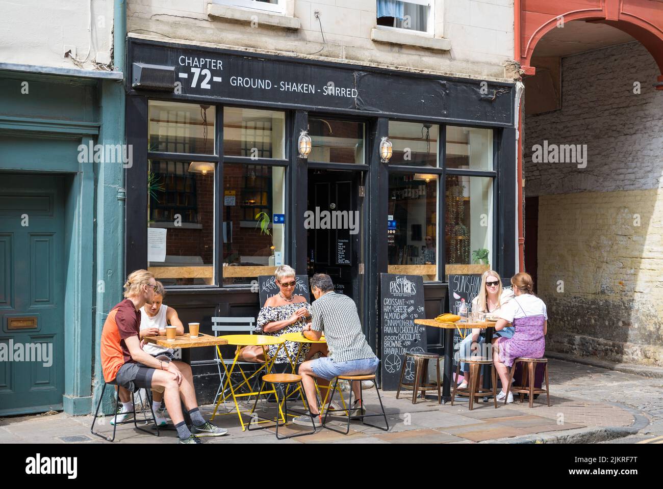 Chapter 72 cafe hi-res stock photography and images - Alamy