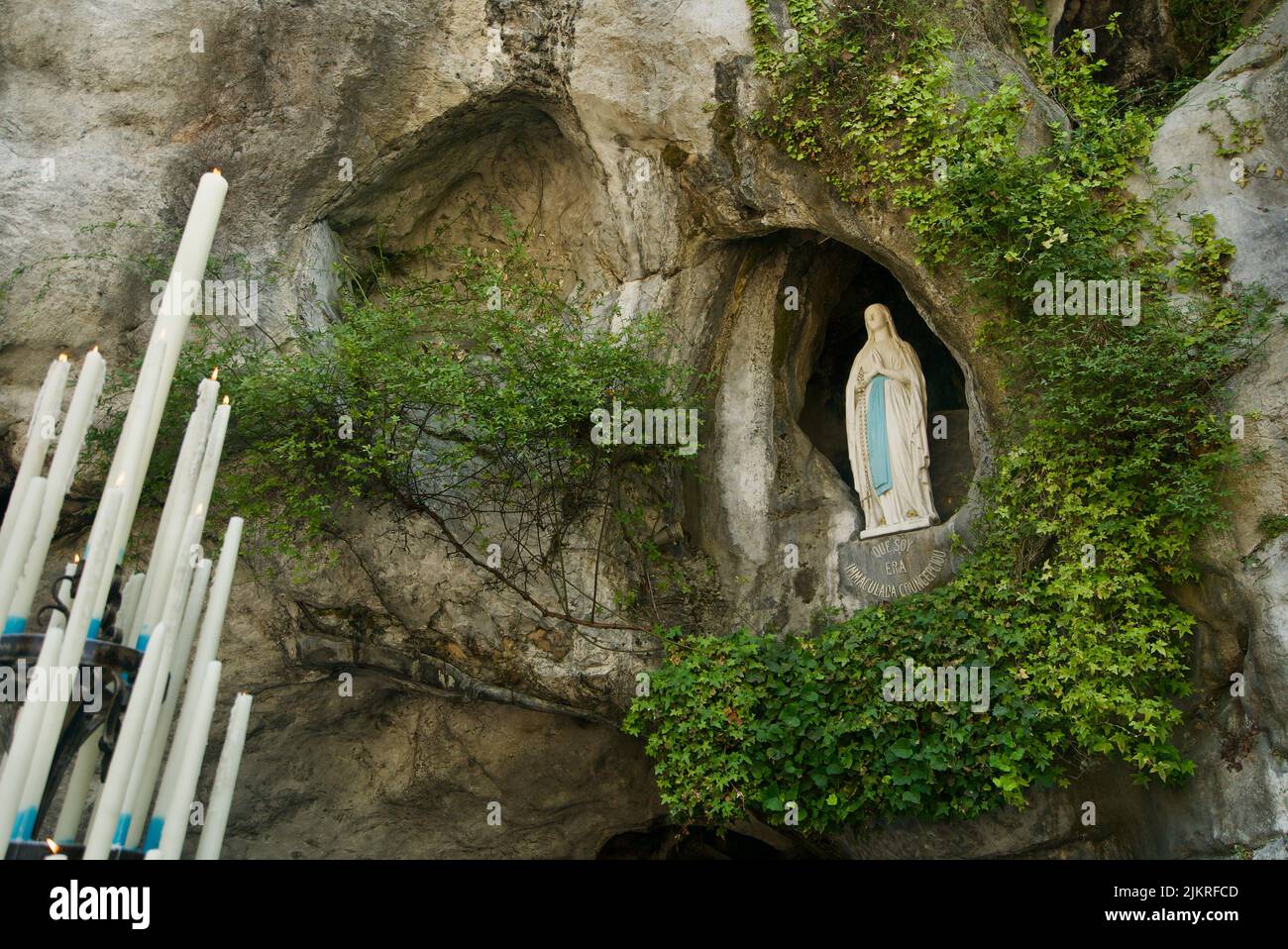 Grotto of Massabielle (Grotto of the Apparitions) at Sanctuaires Notre ...