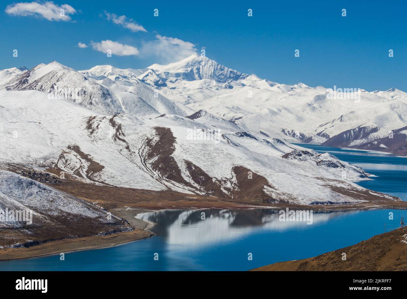 Yamdrok lake is a freshwater lake located in Nangartse County, Shannan ...