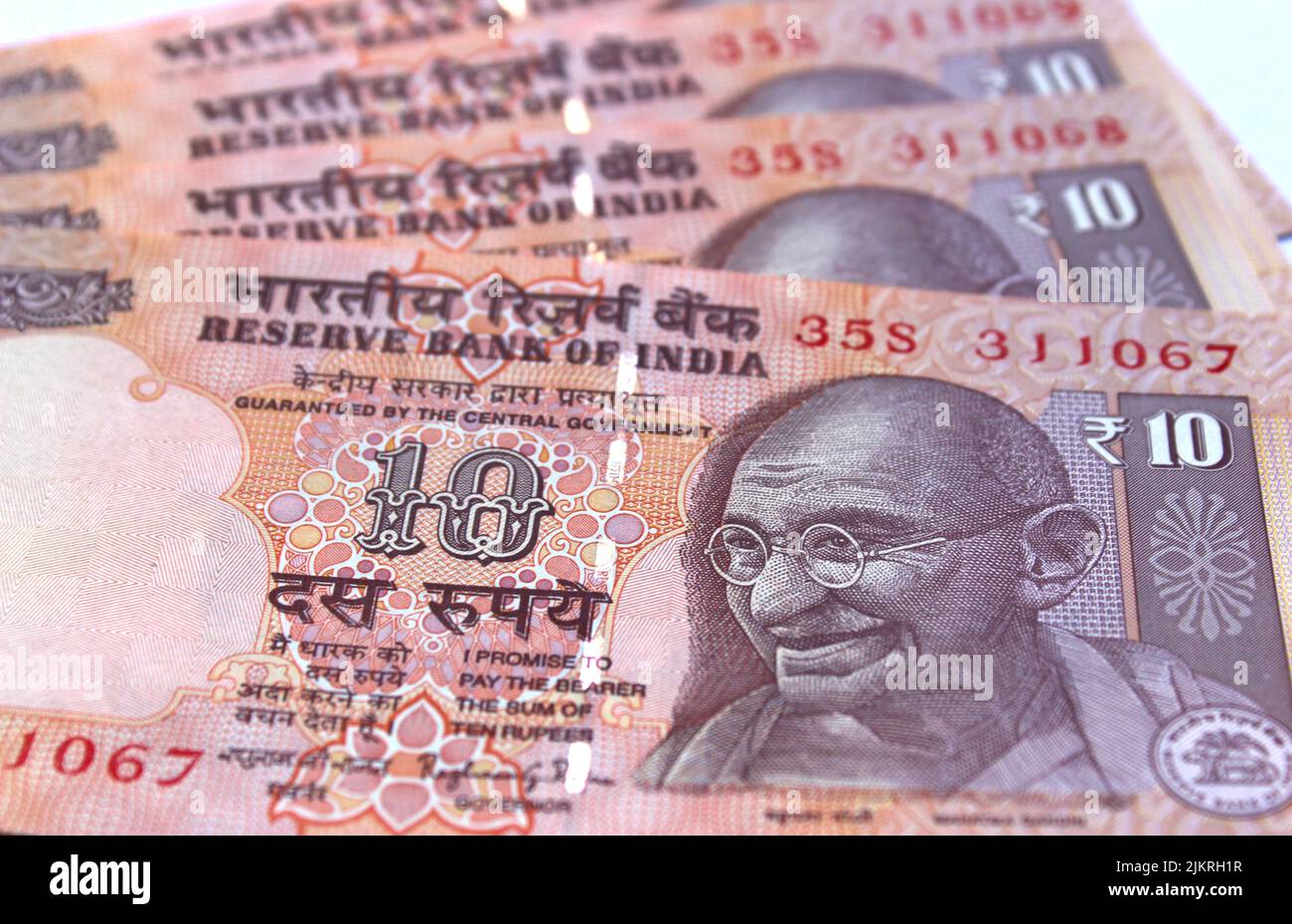 10 ten indian rupees note currency hi-res stock photography and images ...
