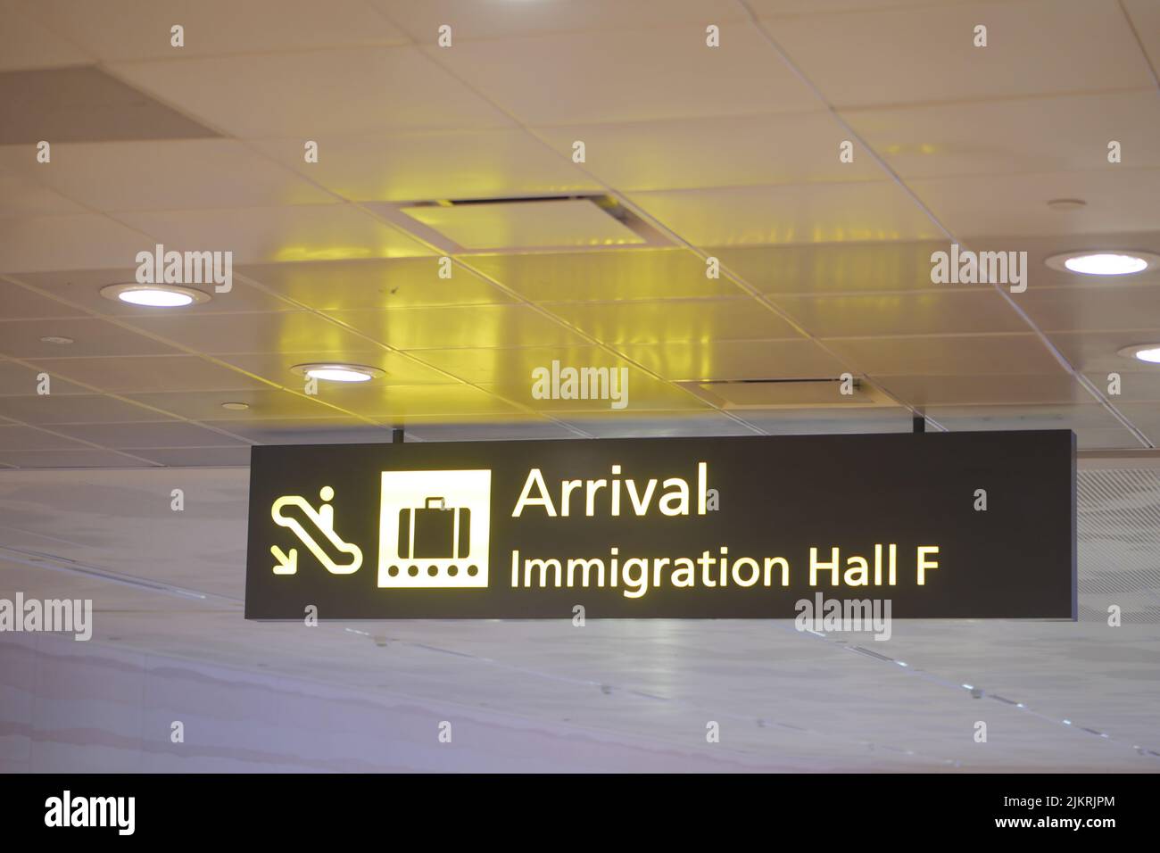 Airport welcome board hi-res stock photography and images - Alamy