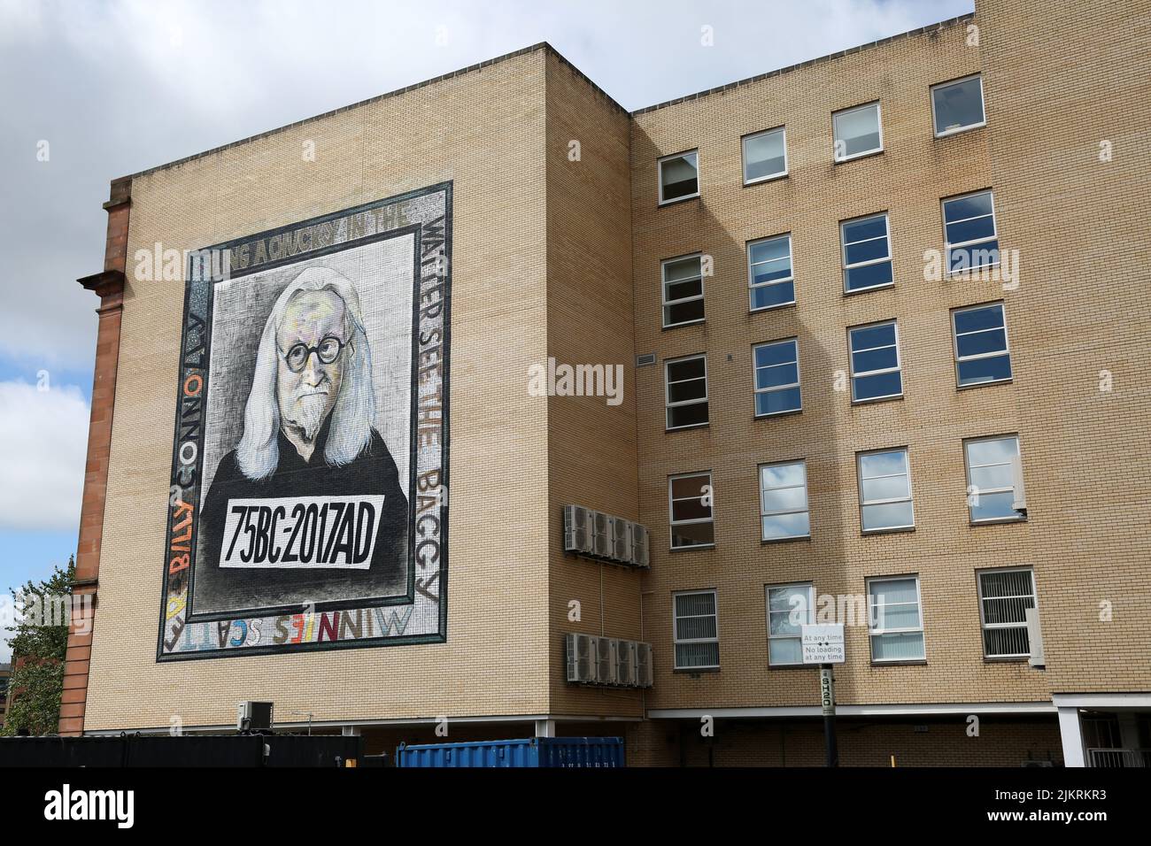 Osbourne Street, Glasgow, Scotland, UK. Mural of Billy Connolly In ...