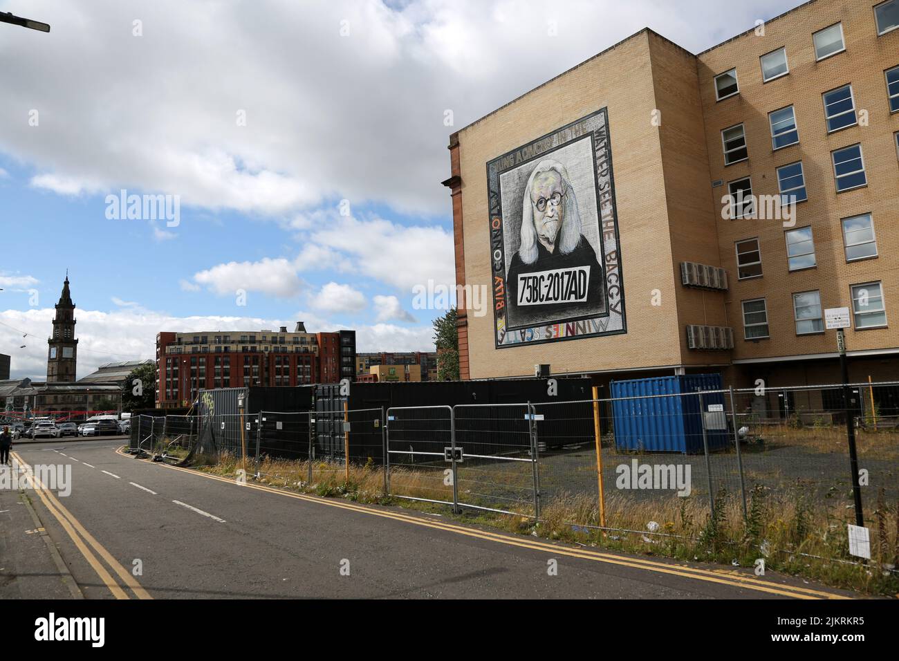 Osbourne Street, Glasgow, Scotland, UK. Mural of Billy Connolly In ...