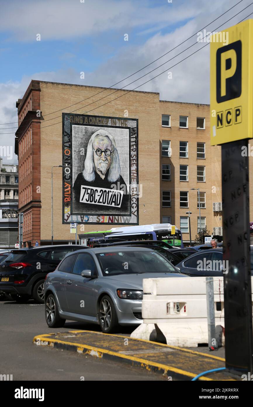 Osbourne Street, Glasgow, Scotland, UK. Mural of Billy Connolly In ...