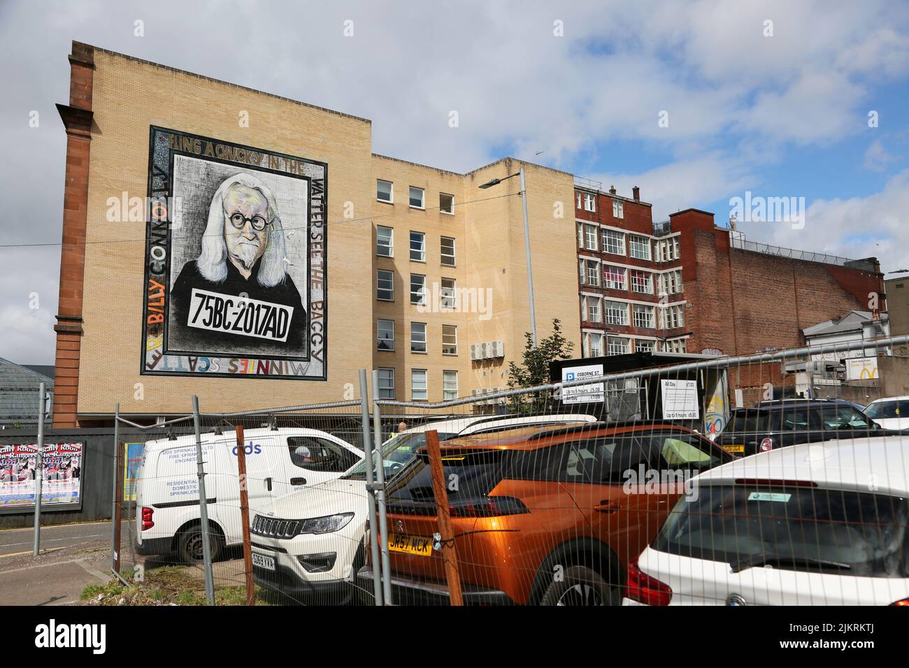 Osbourne Street, Glasgow, Scotland, UK. Mural of Billy Connolly In ...
