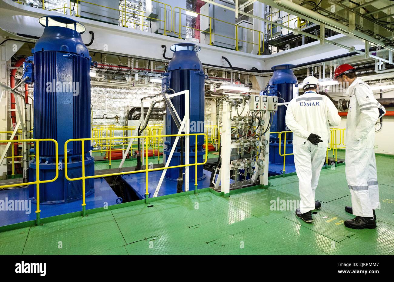 2022-08-03 11:58:10 ROTTERDAM - A machine room on a floating LNG ...