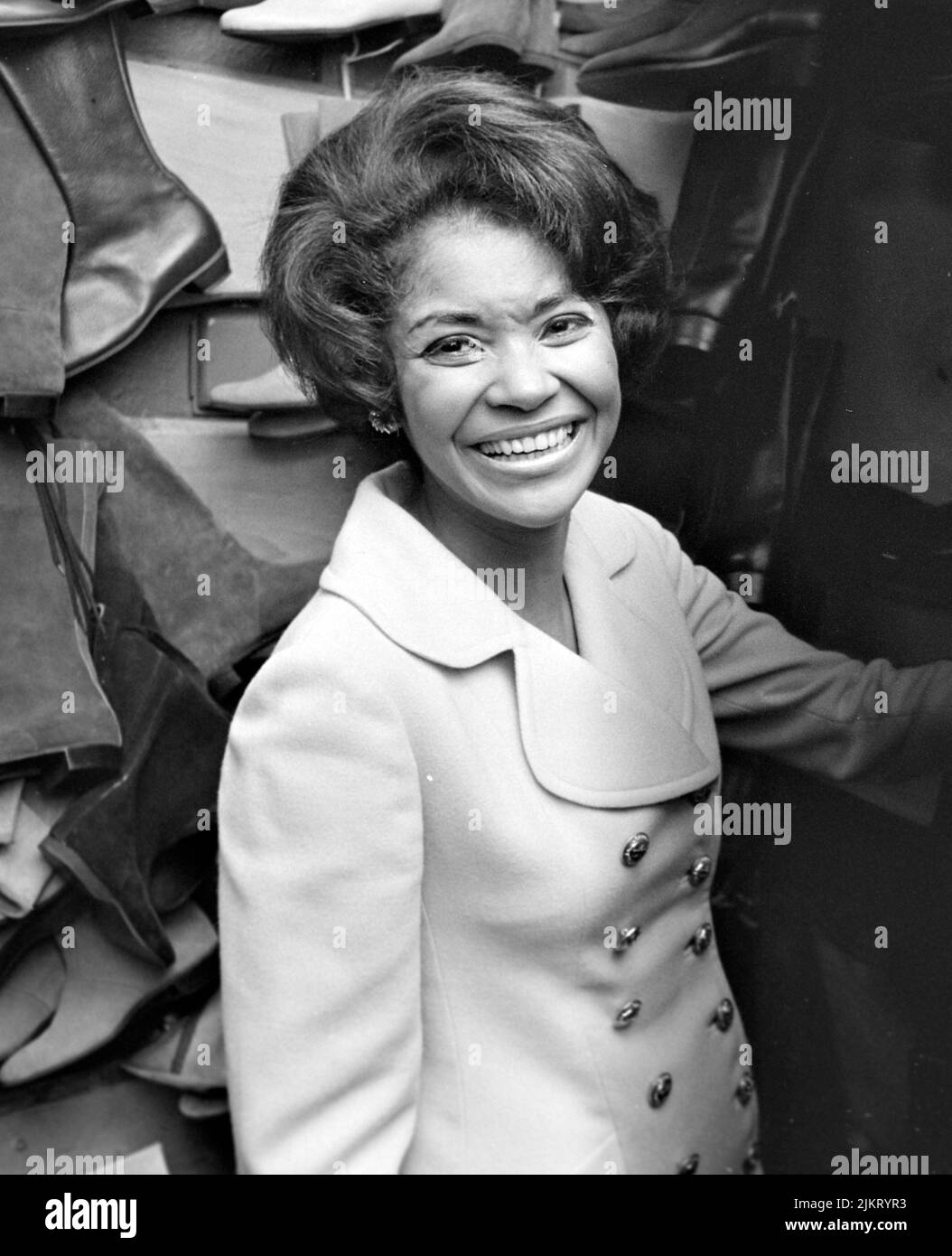NANCY WILSON (1937-2018) American singer shopping for boots on Oxford ... NANCY WILSON (1937-2018) American singer shopping for boots on Oxford ...