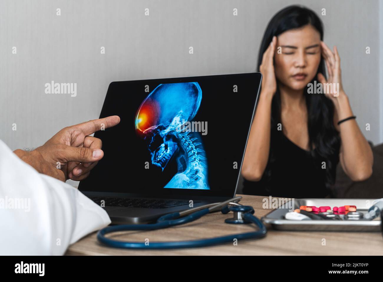 Traumatic brain injury mri hi-res stock photography and images - Alamy