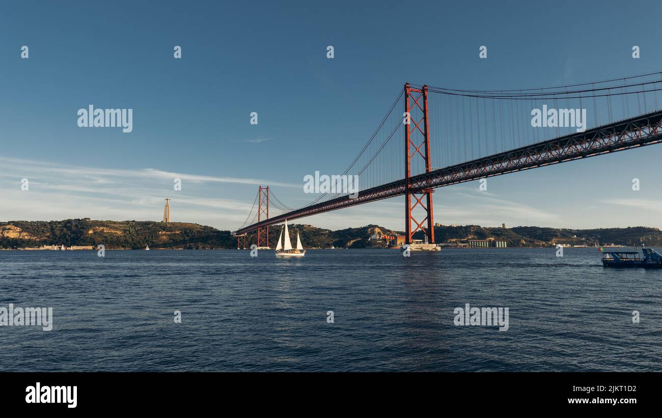 25 Abril Bridge in Lisbon at suset Stock Photo - Alamy