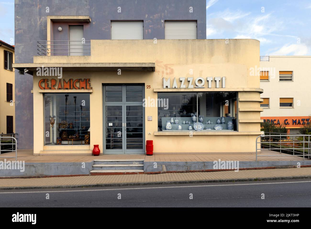Ceramica mazzotti hi-res stock photography and images - Alamy