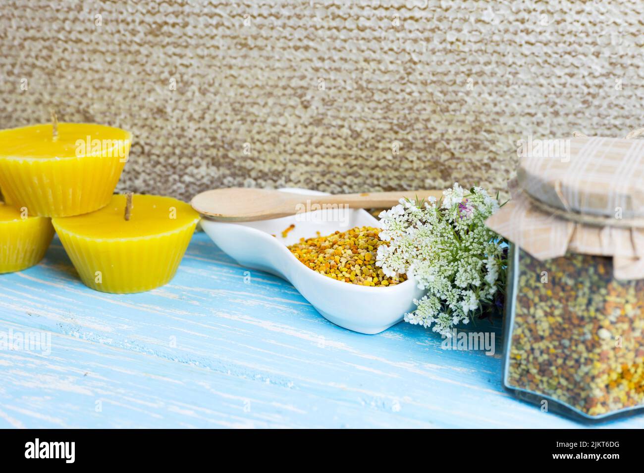 Surrounded by wildflowers hi-res stock photography and images - Alamy