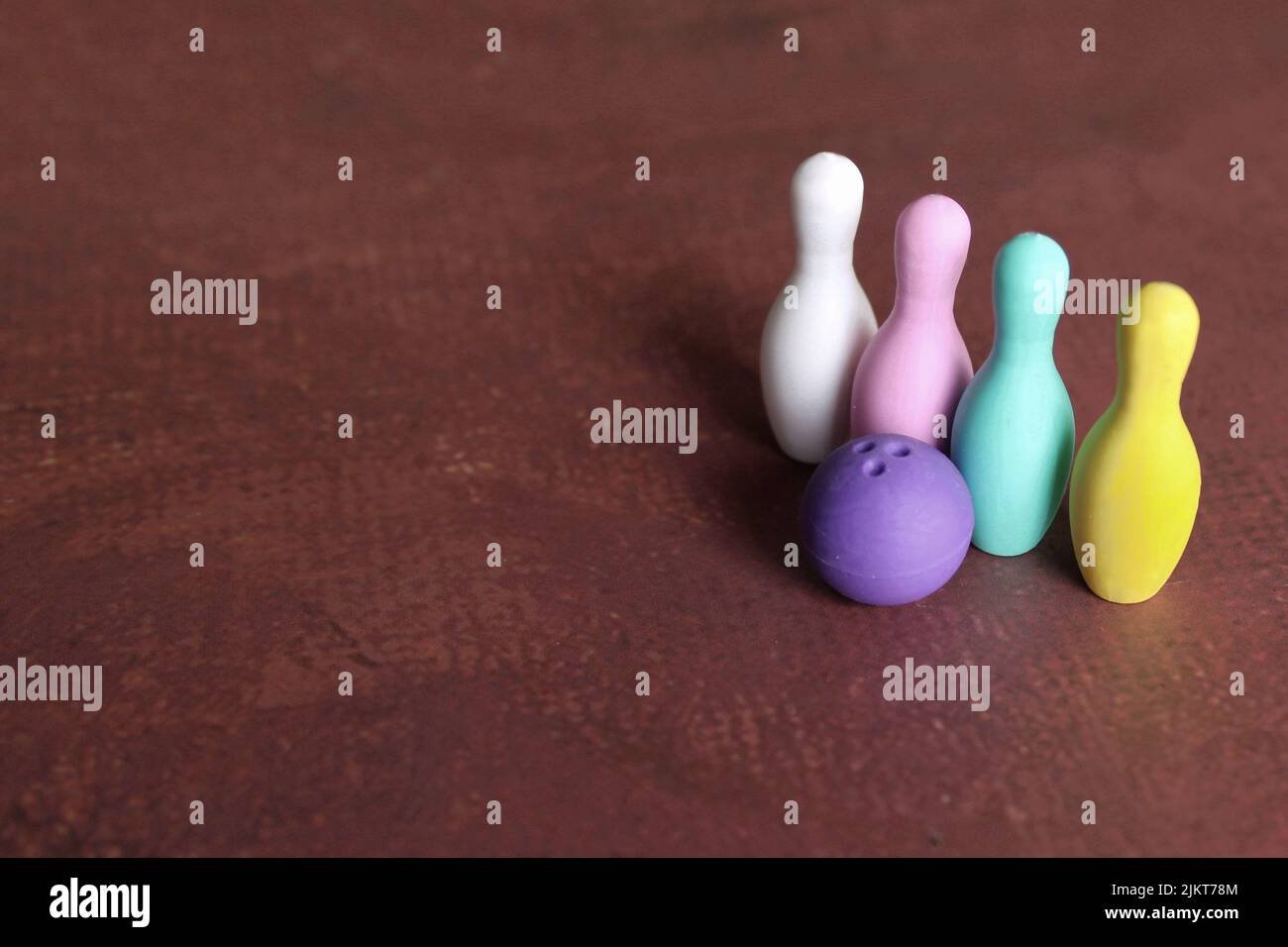 Bowling pins hi-res stock photography and images - Alamy