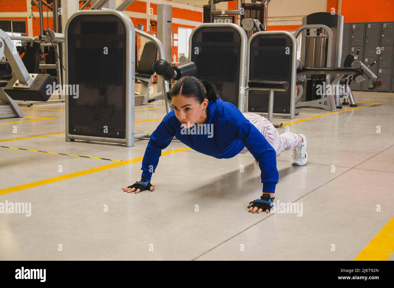 Healthy physique hi-res stock photography and images - Alamy