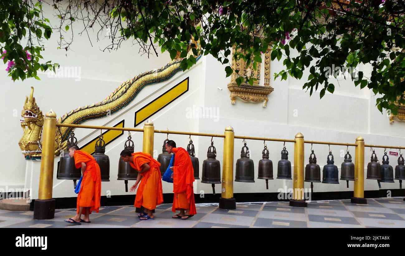 Doi suthep with monks chiang mai hi-res stock photography and images ...