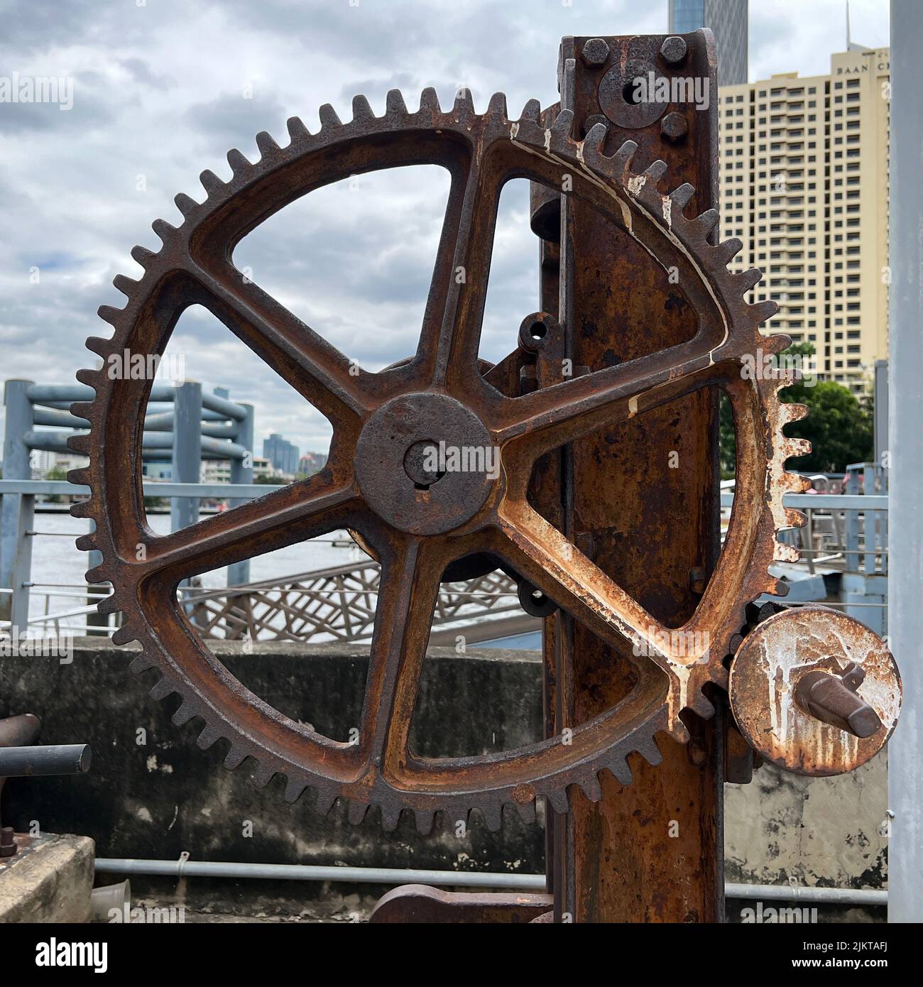 Old iron wheel hi-res stock photography and images - Alamy