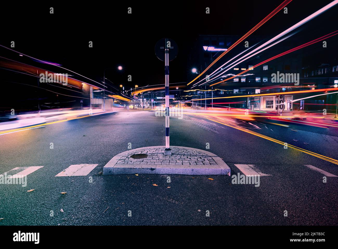 Long exposure car headlights hi-res stock photography and images - Alamy