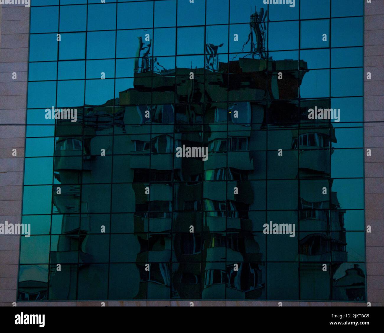 Retro futuristic house hi-res stock photography and images - Alamy