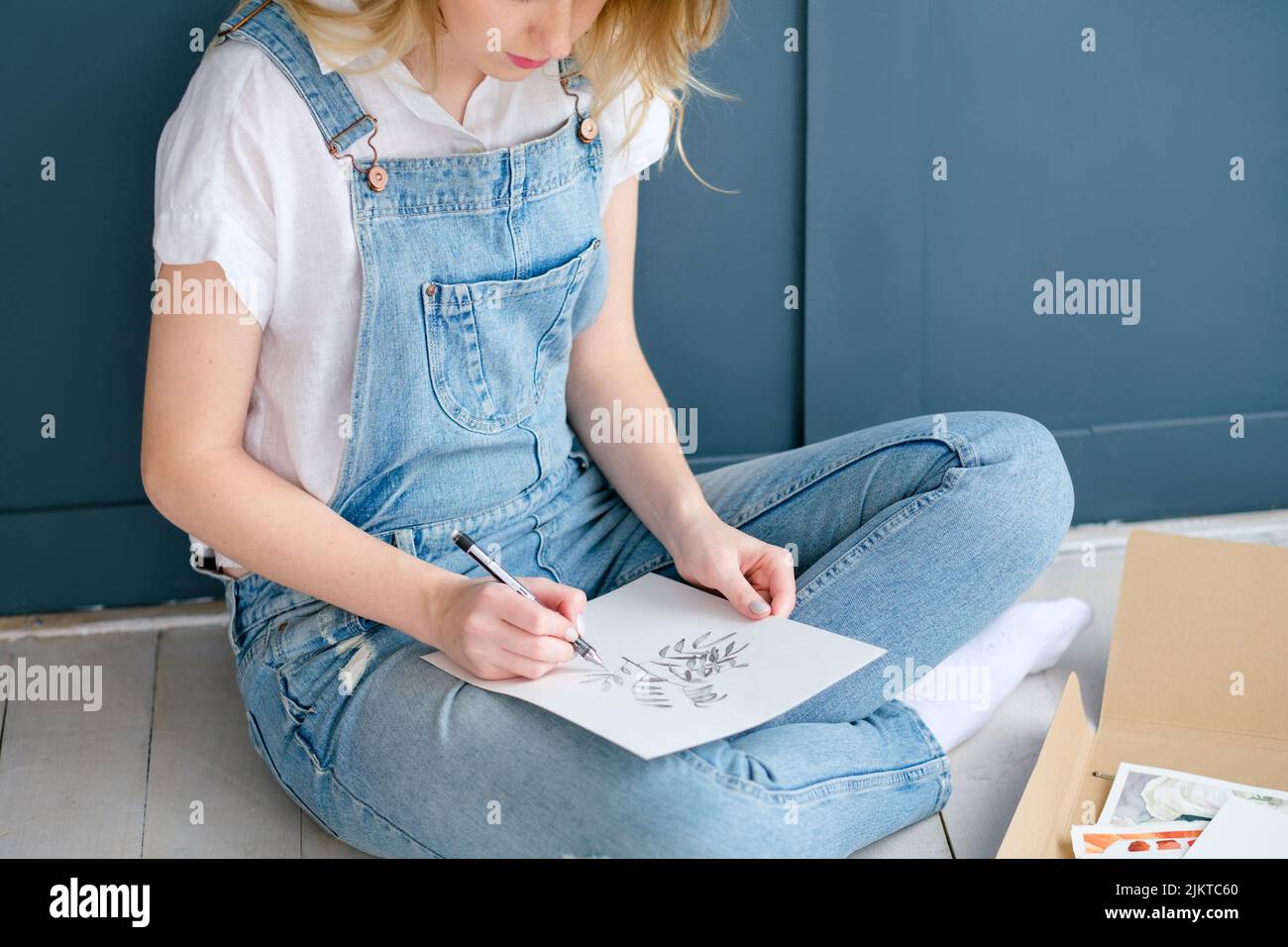 art painting hobby leisure girl drawing picture Stock Photo - Alamy