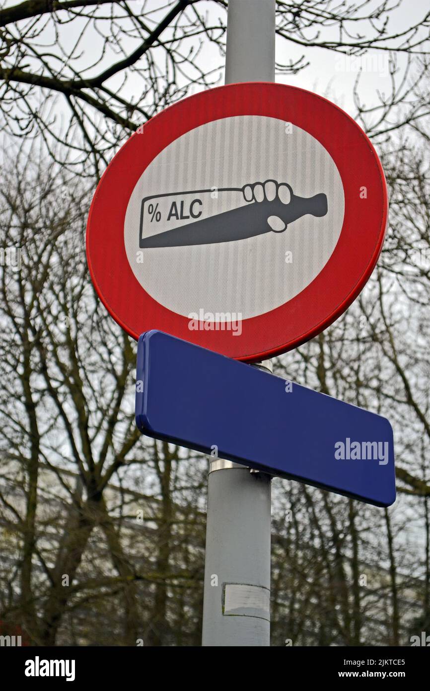 no alcohol while drive the car, warning round street road sign on metal ...
