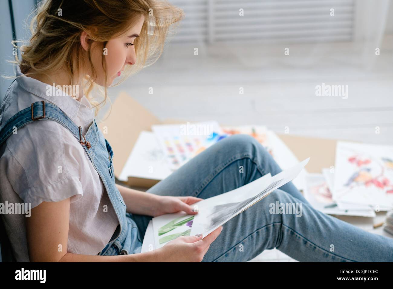 leisure art talent expression girl drawing picture Stock Photo - Alamy