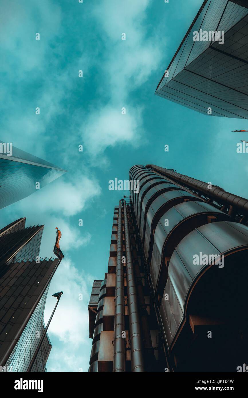 Construction a modern skyscrapers hi-res stock photography and images ...