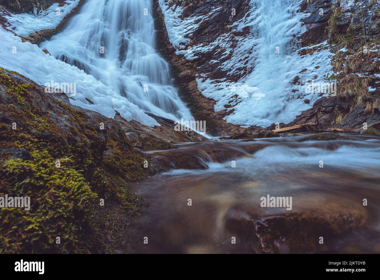 Beautiful waterfall clear water falling hi-res stock photography and ...