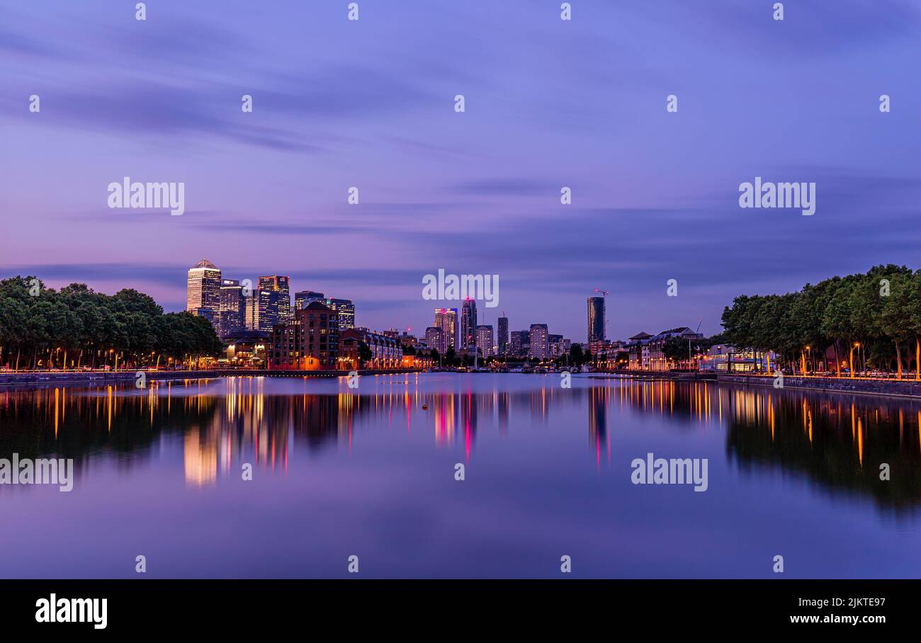 Surrey sunset city hi-res stock photography and images - Alamy