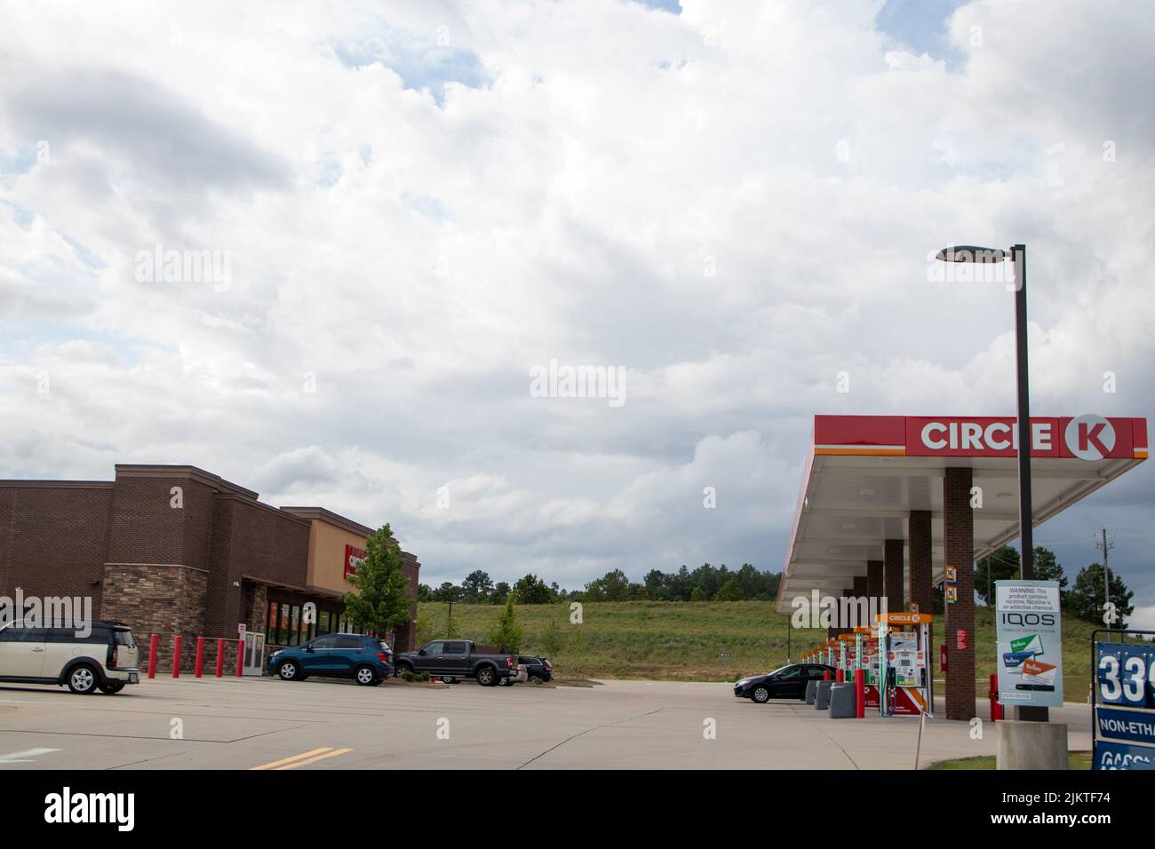 Augusta, Ga USA - 05 21 21: Circle K retail gas station side view Jimmy ...