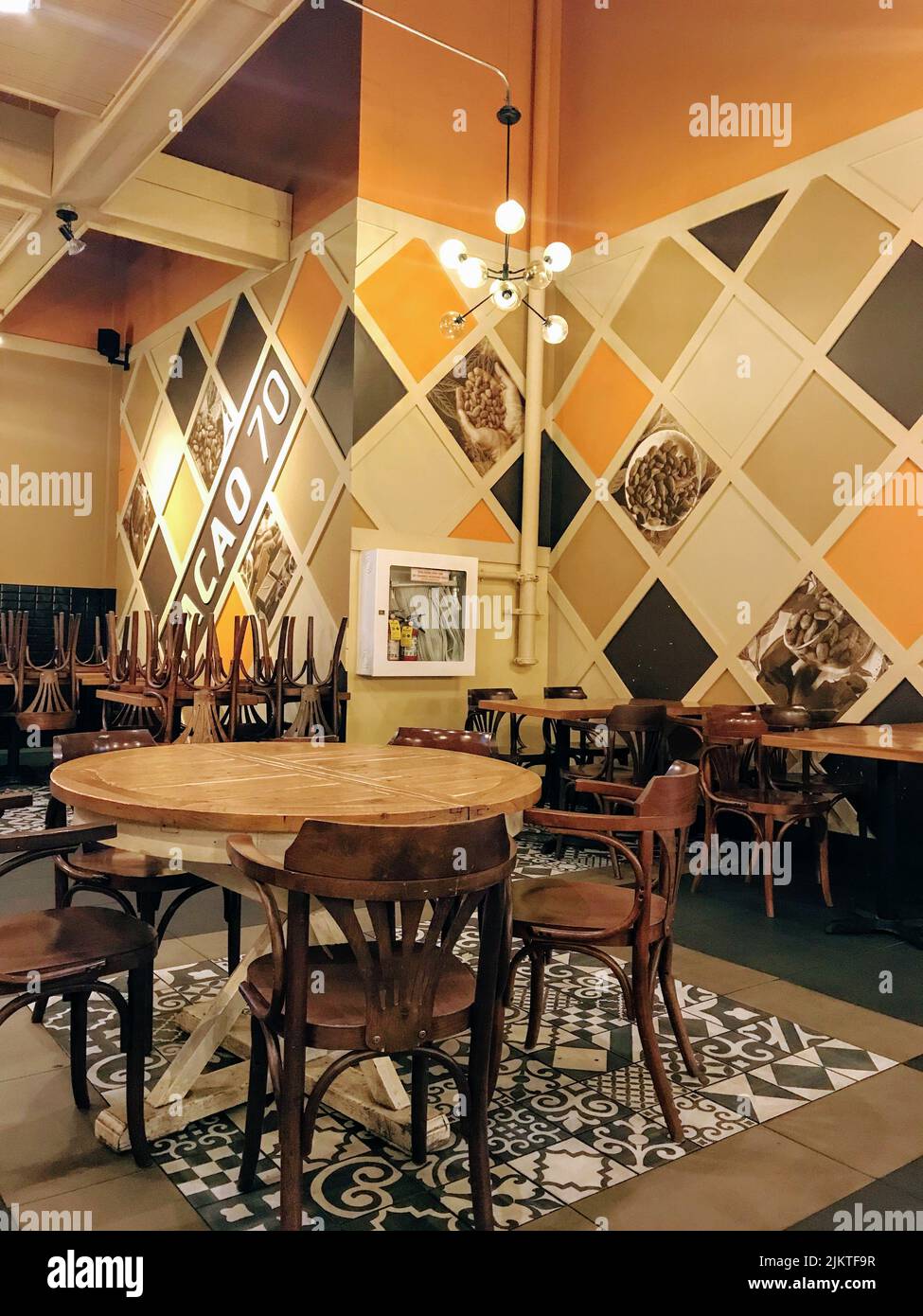 Contemporary cafe furniture hi-res stock photography and images - Alamy