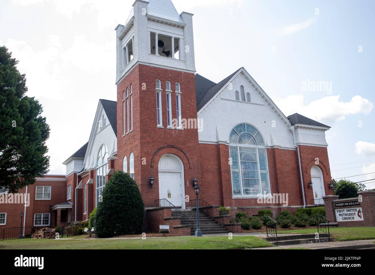 Historic brick church hi-res stock photography and images - Alamy