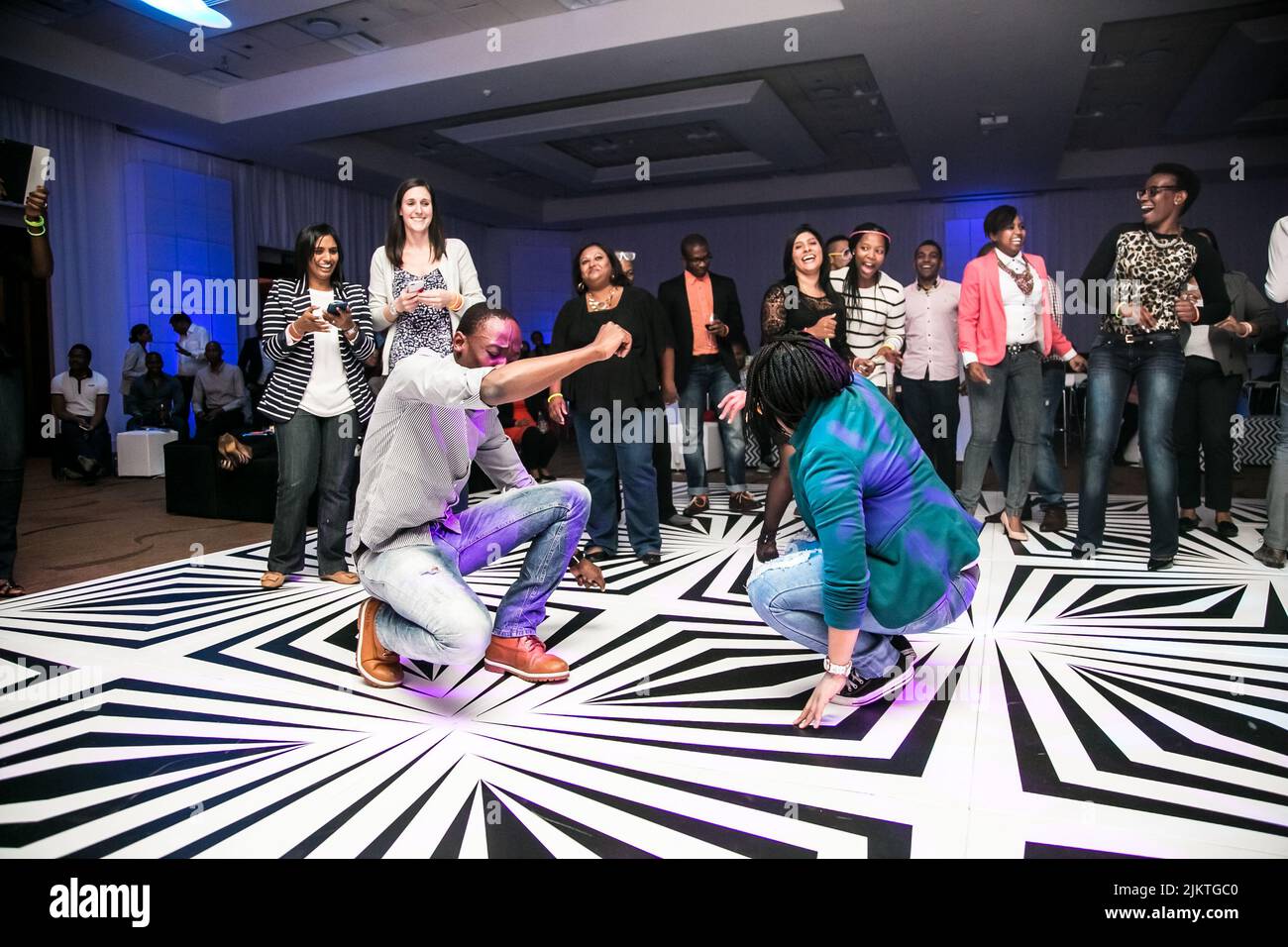 People dancing on dance floor hi-res stock photography and images - Alamy